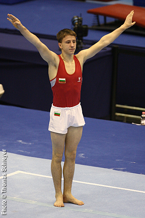 Bulgaria’s Eddie Penev – Floor – Gymnastics Coaching.com
