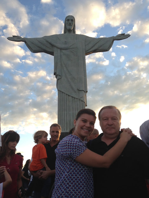 Isa and Alexander at the statue – Gymnastics Coaching.com