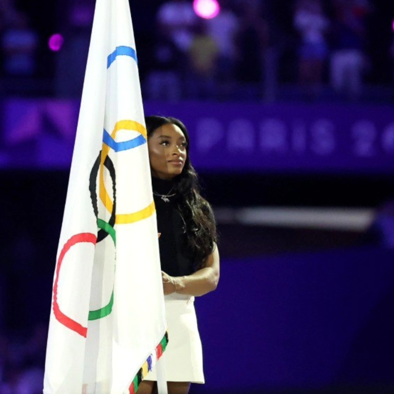 Simone accepts flag for Los Angeles 2028 – Gymnastics Coaching.com